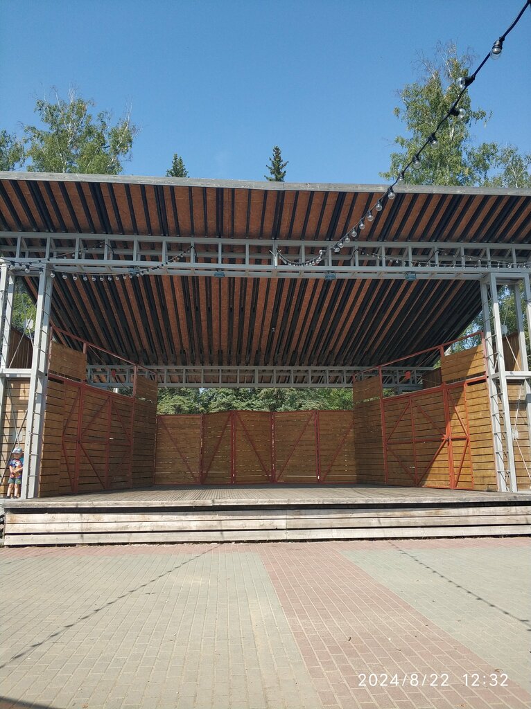 Unutulmaz olayların yeri Сцена с амфитеатром, Tarusa, foto