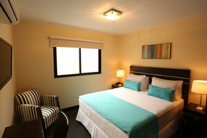 Puerto Mercado Hotel (Montevideo, Cerrito, 262), otel  Montevideo'dan