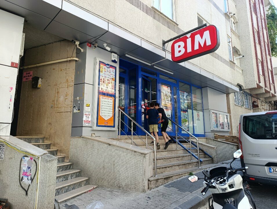 Süpermarket Bim, İstanbul, foto