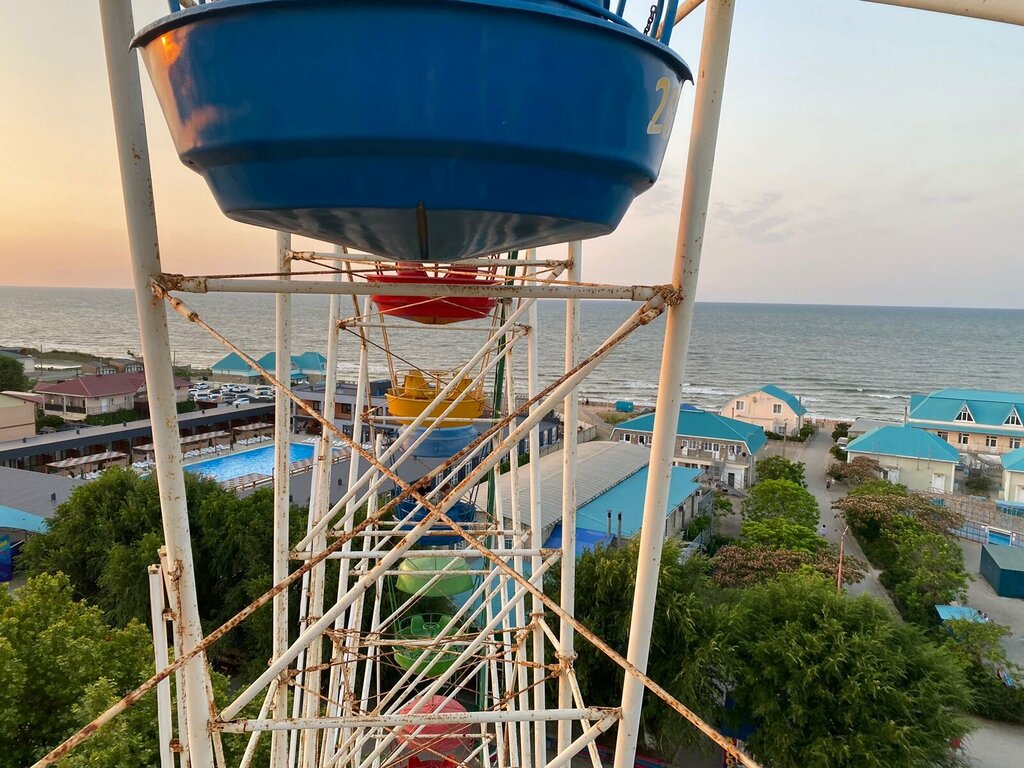 Atraksiyon Amusement attraction, Krasnodarski krayı, foto