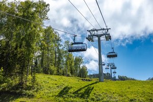 Sunrise (Republic of Altai, Mayminskiy rayon, Vsesezonny gornolyzhny kompleks Manzherok, kreselny podyomnik Voskhod), füniküler  Altay Cumhuriyeti'nden