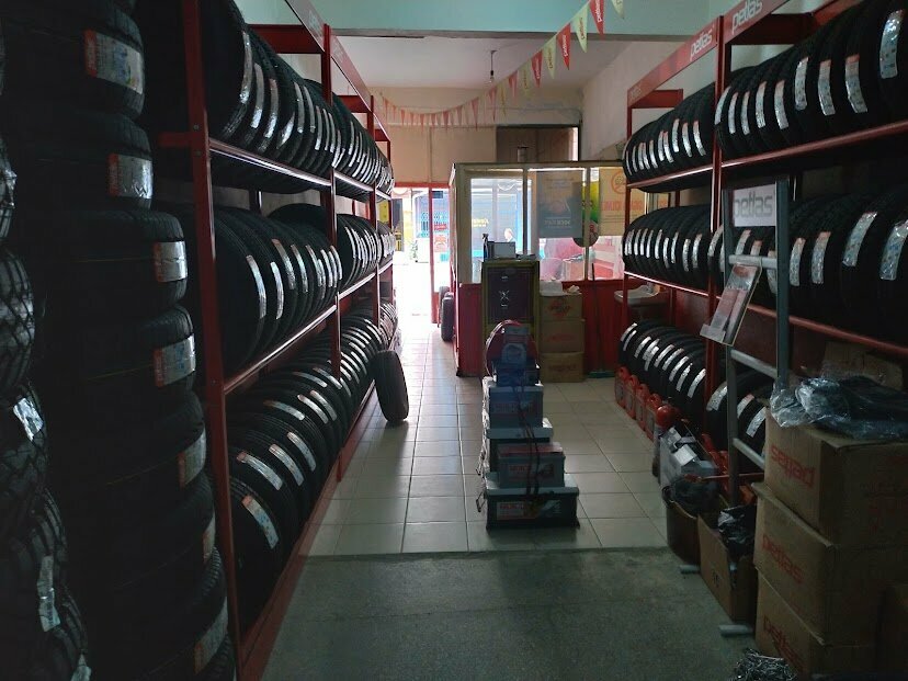 Jant ve lastikçiler Petlas-Gördoğlu Ticaret, Kulu, foto
