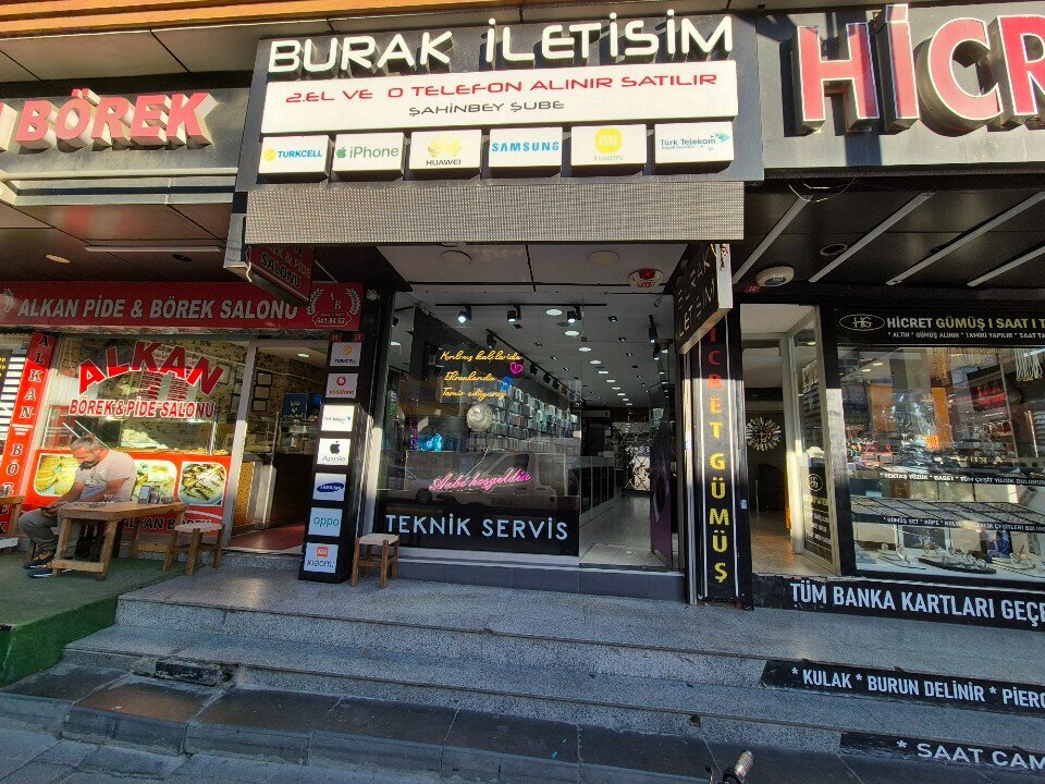 Cep telefonu ve aksesuarları satış mağazaları Burak İletişim, İstanbul, foto