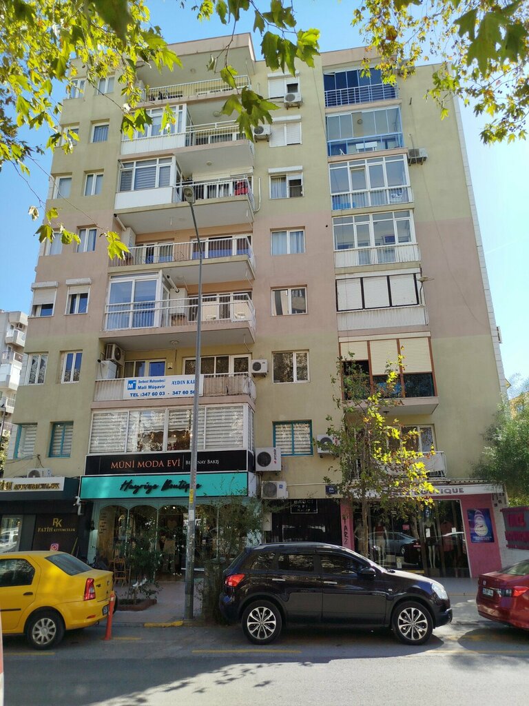 Giyim mağazası Hayriye Boutique, İzmir, foto