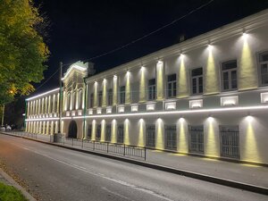 Госпиталь Екатеринбургского завода, где состоялось первое театрализованное представление, 1749 г. (Voevodina Street No:5), turistik yerler  Yekaterinburg'dan