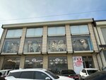 Nur Olami (Burhoniddina Marginoni street No:1), lamba ve avize mağazaları  Taşkent'ten