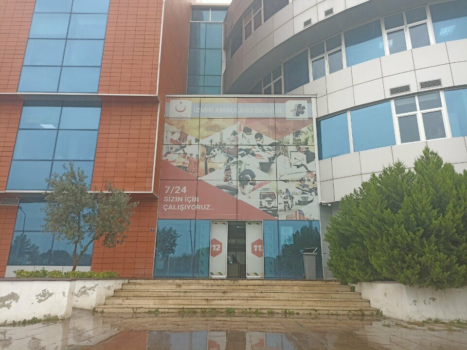 Acil yardım hizmeti İzmir 112 Ambulans Servisi, İzmir, foto