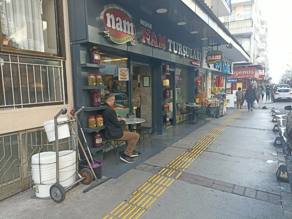 Gıda üreticileri Meşhur Nam Turşuları, İzmir, foto