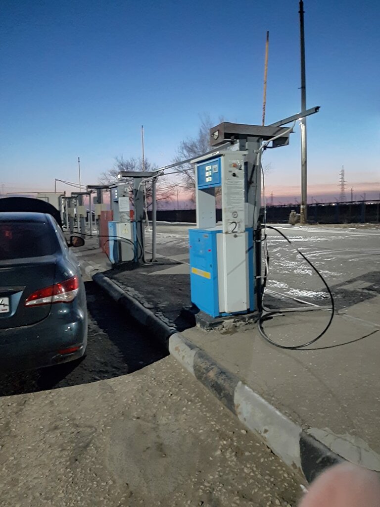 Otogaz dolum istasyonu Gazprom gas engine fuel, Saratovskaya oblastı, foto