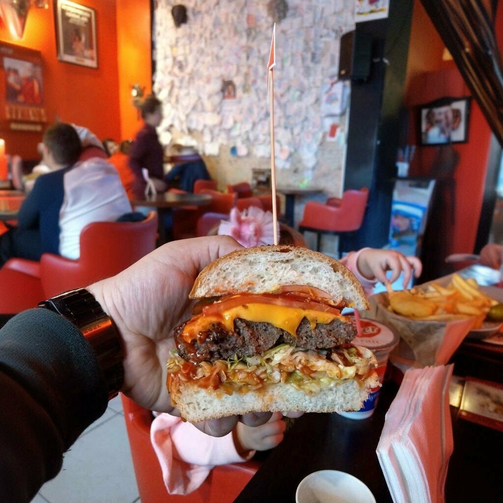 Fast food Papyon Burger, Talas, foto
