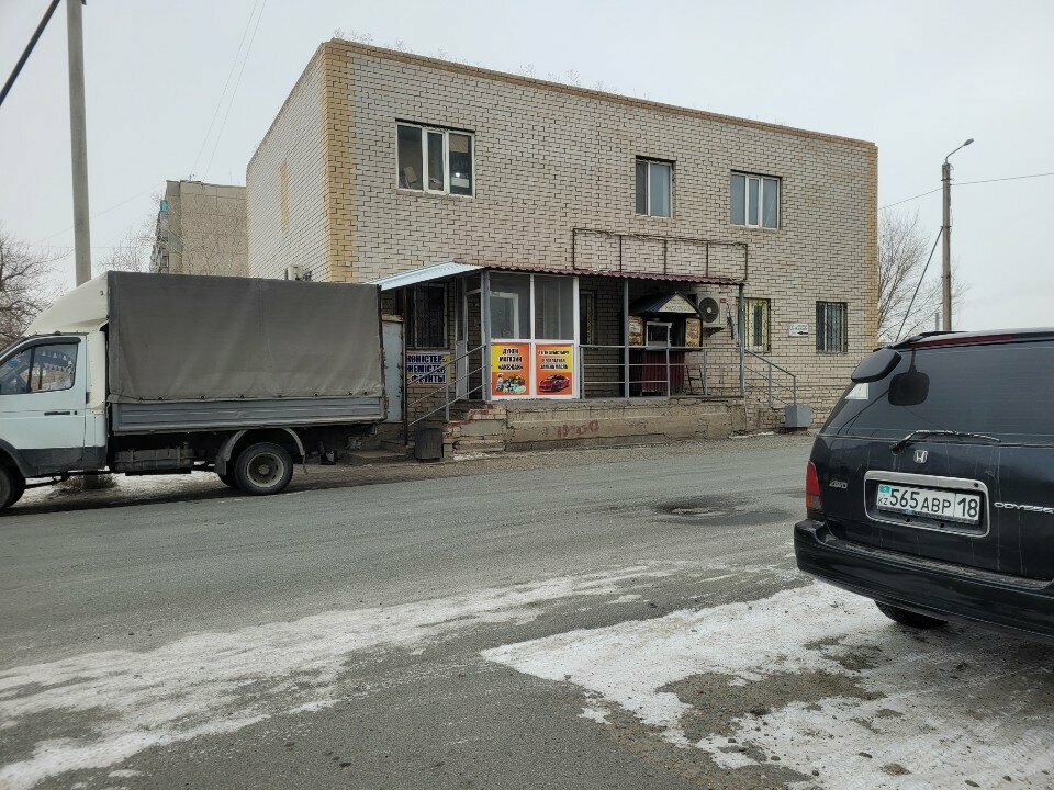 Bira dükkanı Akezhan, Semey, foto