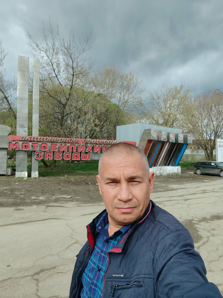 Anıt levhası, anıt taş Н.Г. Славянов, Perm, foto