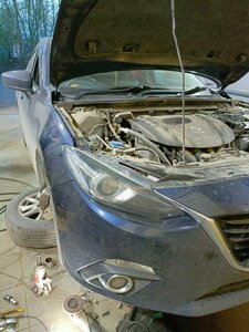 Express (Vokzalnaya ulitsa No:66), otomobil servisi  Petuşki'den