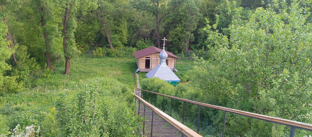 Şapel, haç anıtı Надкладезная часовня, Kurskaya oblastı, foto