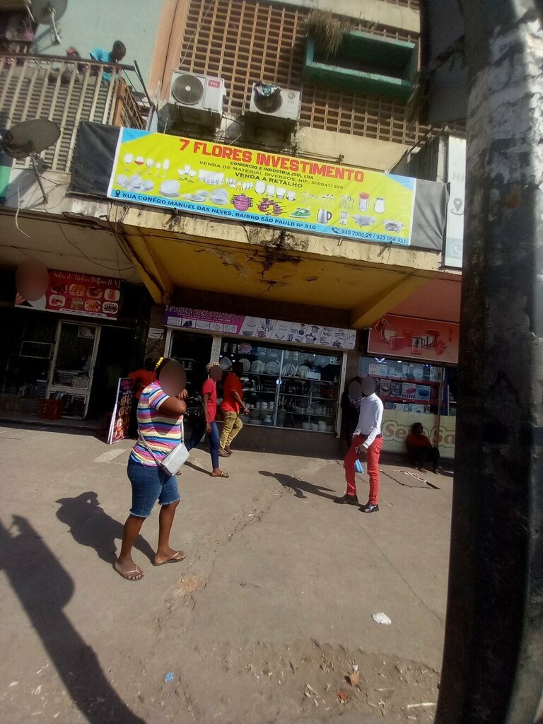 Züccaciye mağazaları 7 Flores, Loanda, foto
