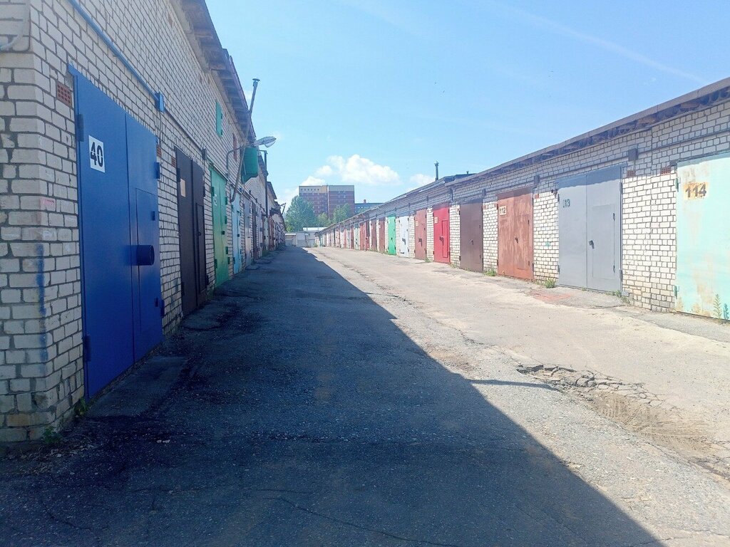 Garajlar Garazhny kooperativ Raduga, Nijni Novgorod, foto
