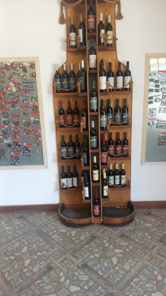 Alkollü içecekler Дегустационный зал Дал, Gulripş Bölgesi, foto