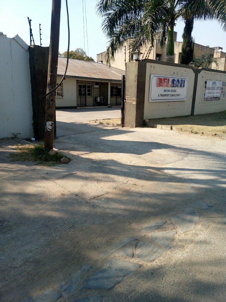 Ortaokul Belsam Driving School, Lusaka, foto