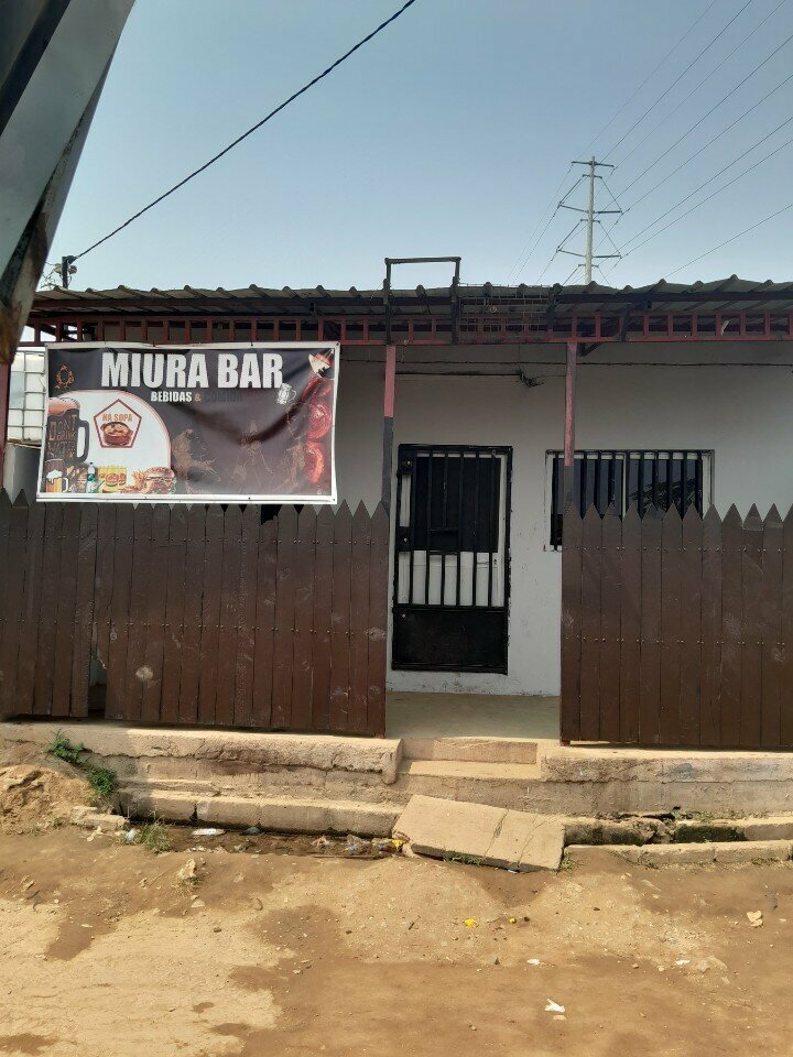 Bar Miura Bar, Loanda, foto
