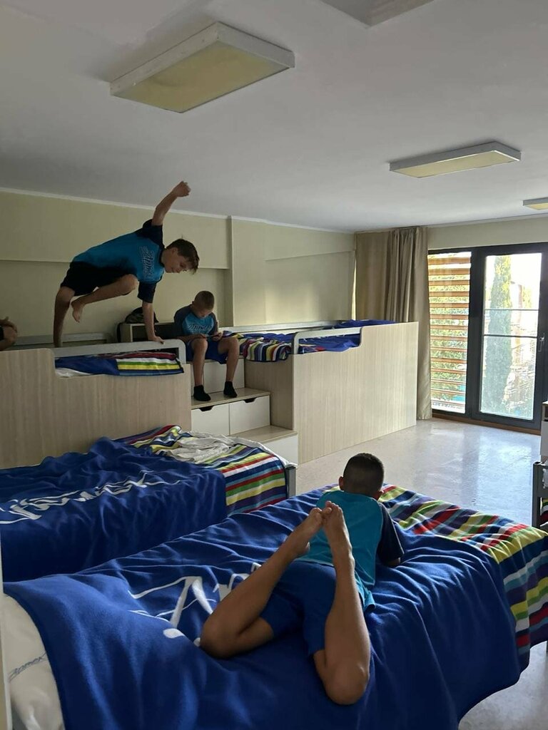Tatil altyapısı Детский лагерь Речной, корпус Амур, Kırım Cumhuriyeti, foto