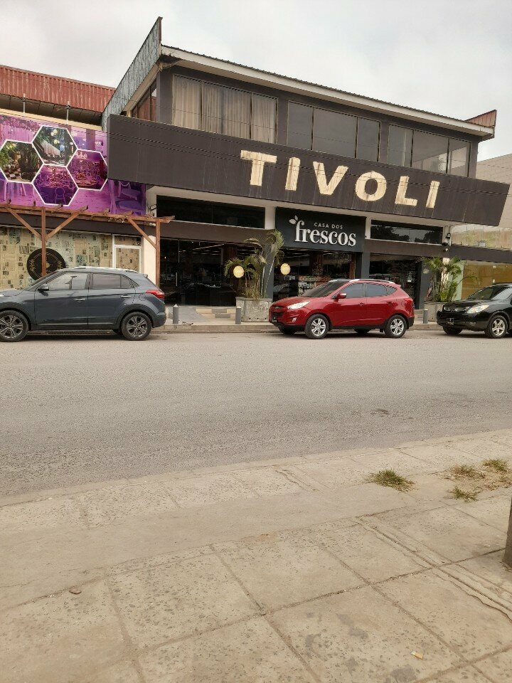 Alışveriş merkezleri Tivoli, Loanda, foto