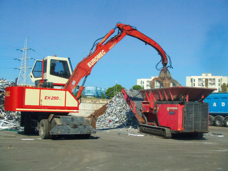 Ahşap endüstrisi Recuperi Pugliesi dei Fratelli Schino srl, Bari, foto
