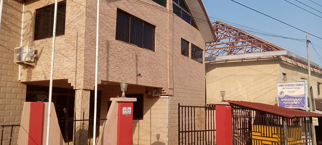 Protestan kilisesi Christ Apostolic Church Kwashieman, Akra, foto