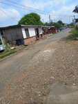 Adom (Agbawe Road No:13, La), kırtasiyeler  Dünya'dan
