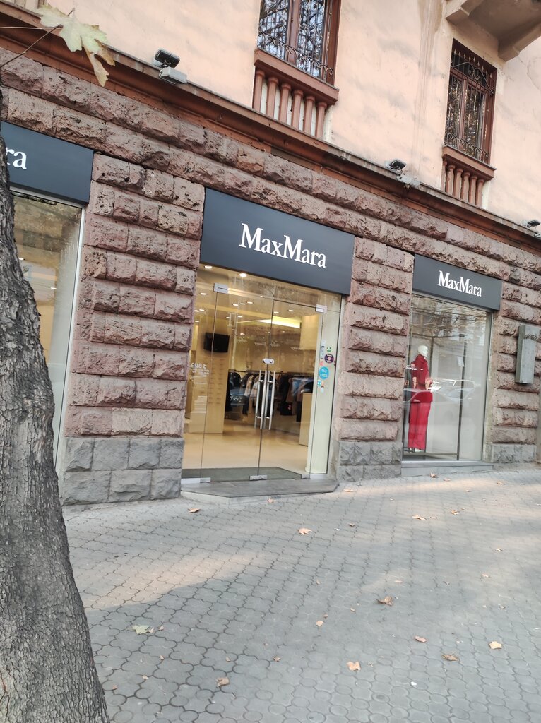 Giyim mağazası Max Mara, Erivan, foto