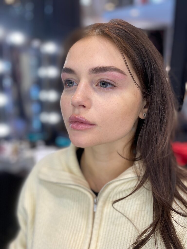 Kaş ve kirpik salonu Albina Muratova, Moskovski, foto