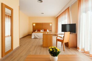 Pimar Hotel & SPA (Comunidad Autònoma de Cataluña, Provincia de Girona, Blanes, Paseo S'Abanell, 8), otel  Blanes'ten