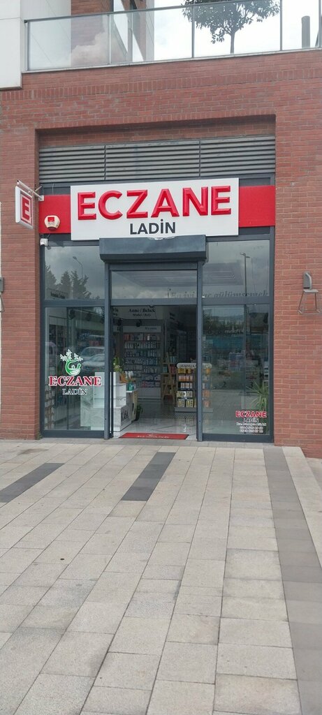 Eczaneler Ladin Eczanesi, İstanbul, foto