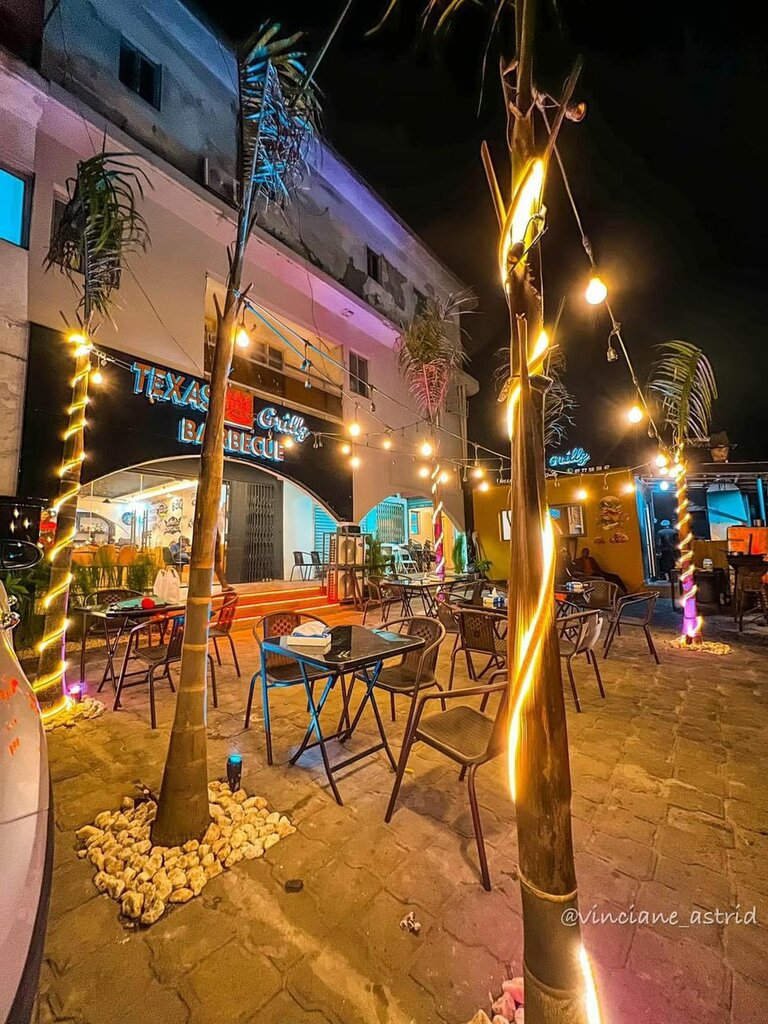 Restoran Texas grillz riviéra jardin, Abican, foto