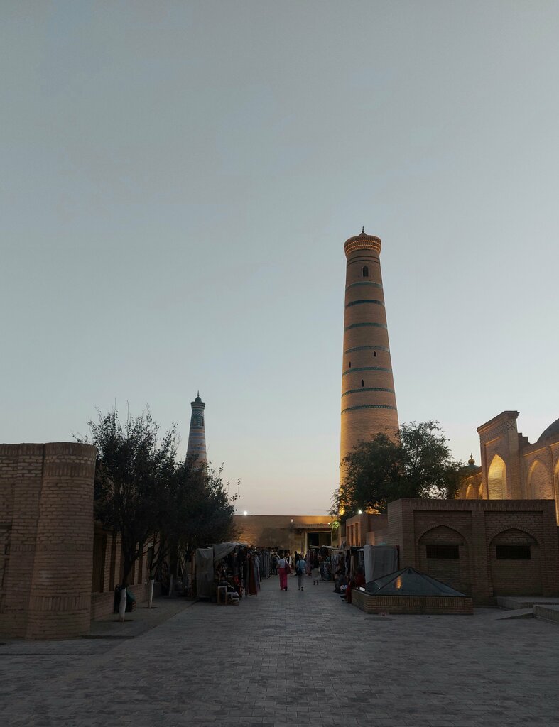 Turistik yerler Cuma Mescidi Minaresi, Hive, foto