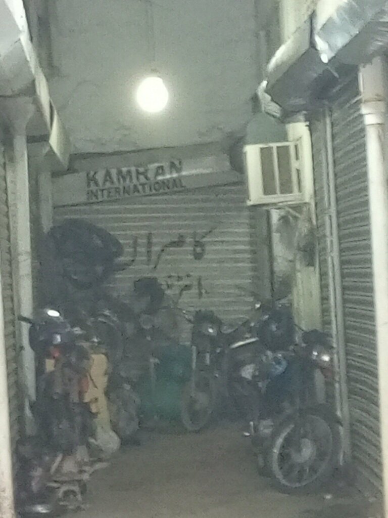Motosiklet aksesuarları Kamran international, Karaçi, foto