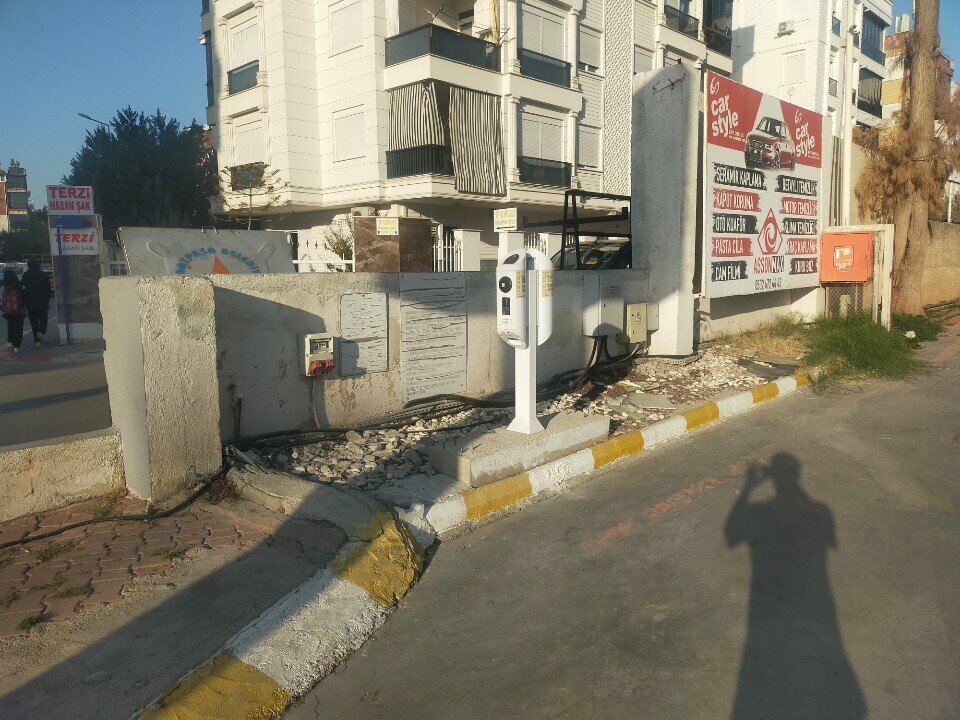 Elektrikli oto şarj istasyonları Zes Elektrikli Araç Şarj İstasyonu, Antalya, foto