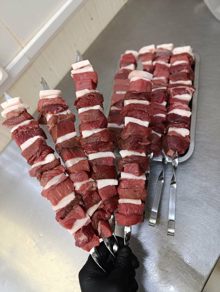 Kasap, şarküteri Мясо и Шашлык, Kalujskaya oblastı, foto