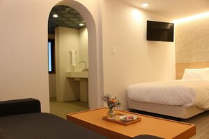 Hachi Inn (Kyoto Prefecture, Kyoto, Shimogyo Ward), otel  Kyoto'dan