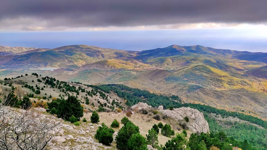 Dağ zirvesi Гора Лапата-Хая 1096 метров, Kırım Cumhuriyeti, foto