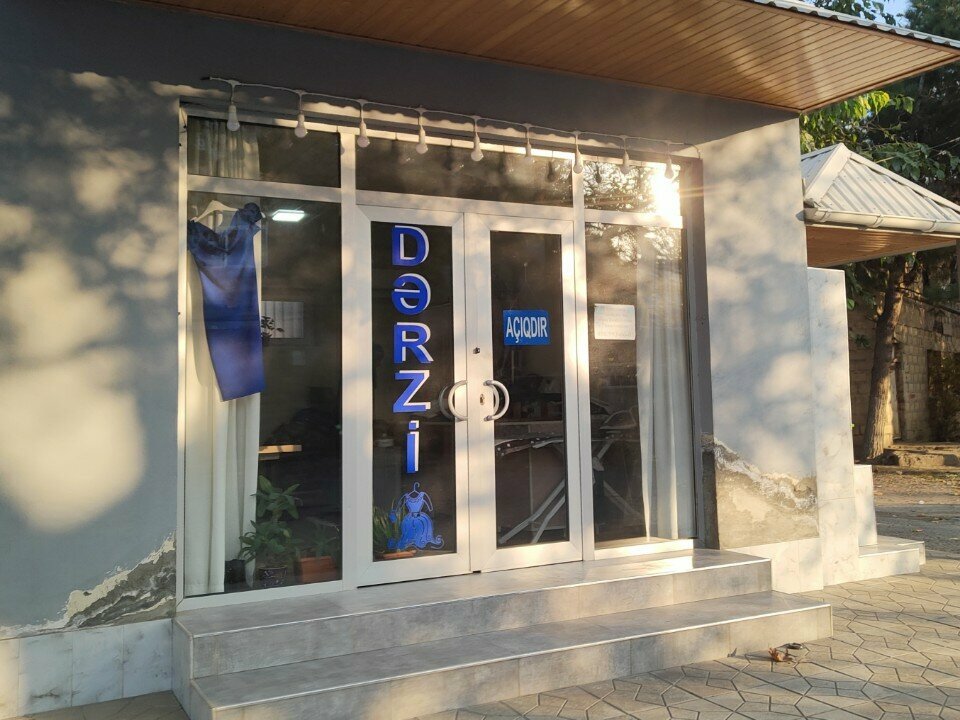 Kıyafet tamiri Dərzi, Gence, foto