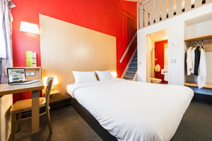 B&b Hôtel Saint Etienne - La Terrasse (Auvergne-Rhône-Alpes, Loire, Villars, Rue de l'Artisanat), otel