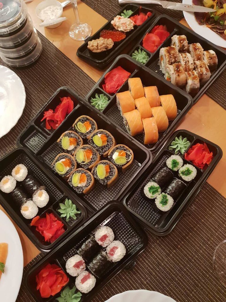 Hazır yemek teslim servisleri Kobachi, Dzerjinsk, foto