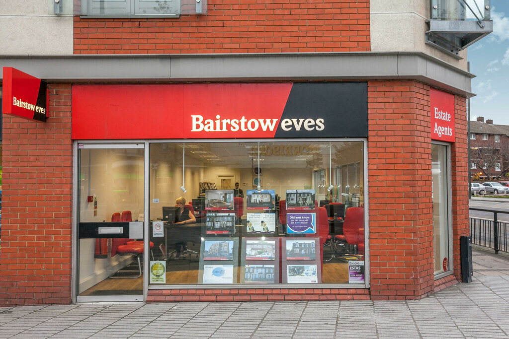 Arazi dizisi Bairstow Eves Sales and Letting Agents Stratford, Londra, foto