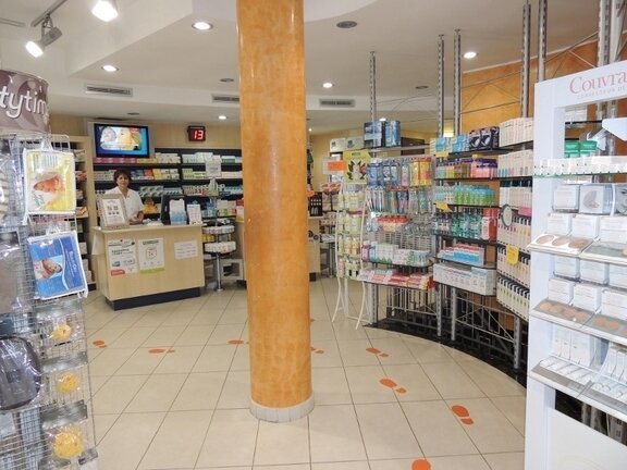 Alternatif tıp merkezleri Farmacia Frutti d'Oro, Sardunya, foto