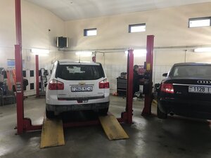 Selenastroiber (Kalinina Street No:12, Urban Settlement of Vialikaja Bierastavica), otomobil servisi  Grodnenskaya oblastından