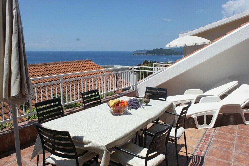 Kısa süreli konaklama Apartments Sveti Stefan Nr Lux, Dünya, foto