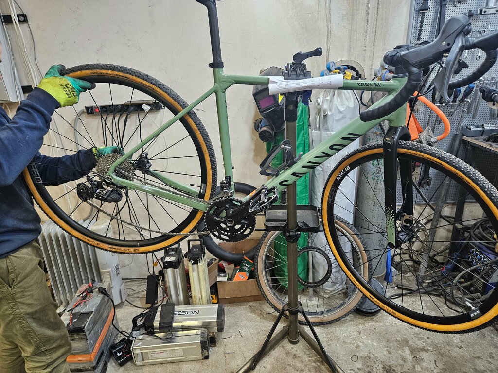 Kişisel elektrikli araç tamiri Bas-Service, Moskova, foto