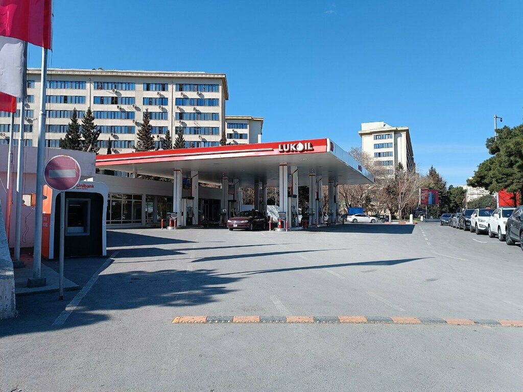 Benzin istasyonu Lukoyl, Bakü, foto