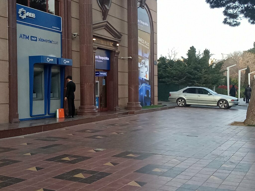 Banka Beyanəlxalq Bank, Bakü, foto