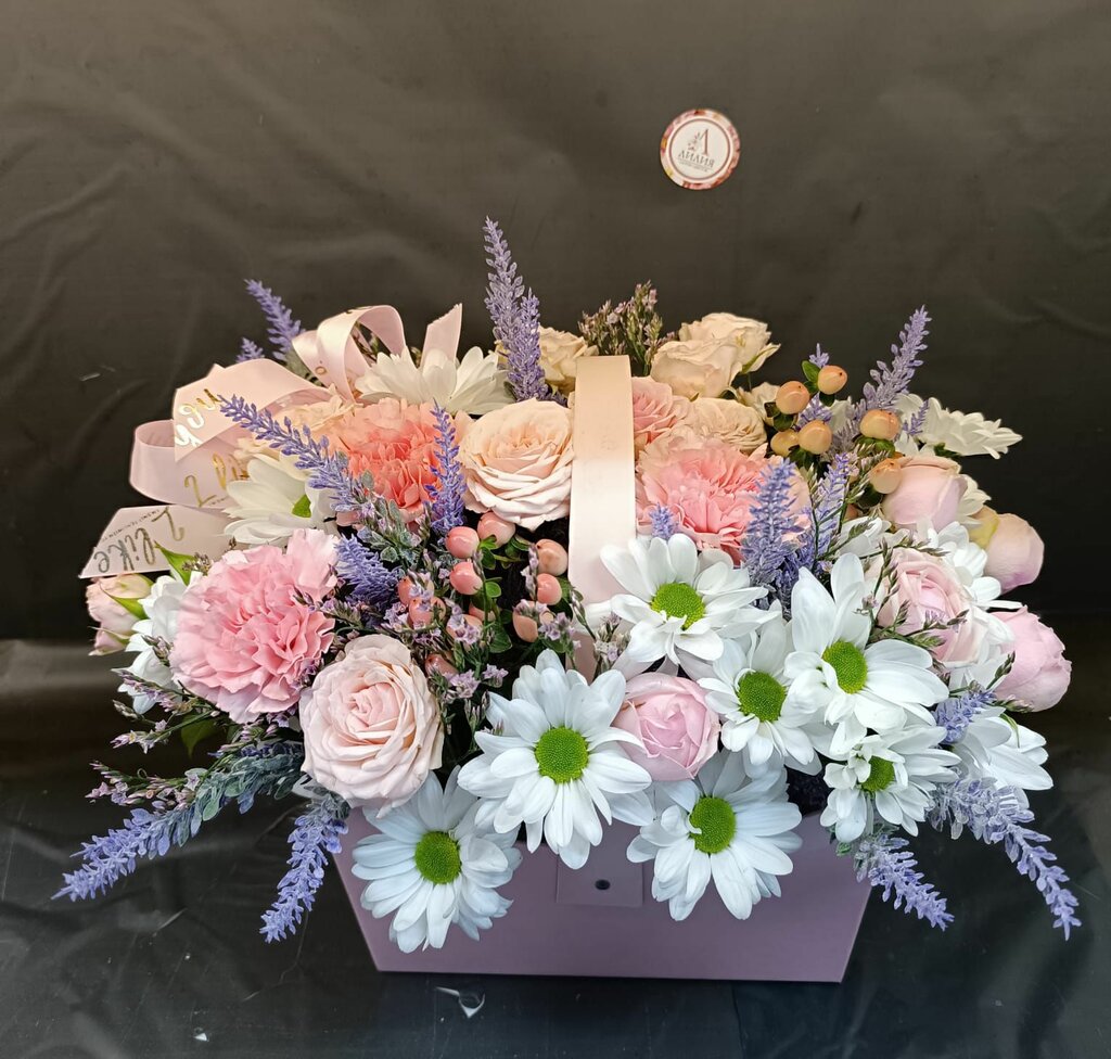 Çiçekçiler Lily, Murmanskaya oblastı, foto
